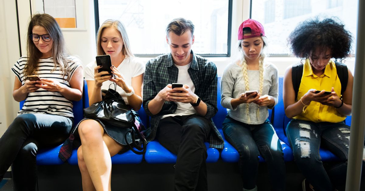 Η Νέα Υόρκη κατά των social media: Καταστροφικές οι συνέπειες για την ...
